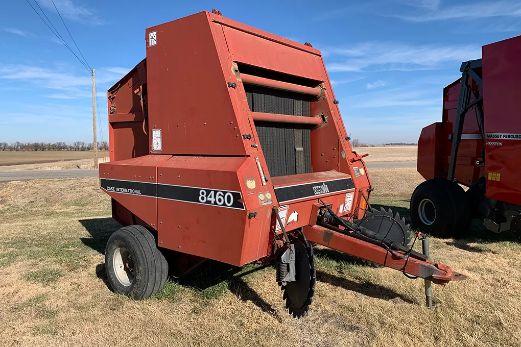 1990 Case IH 8460 Round Baler - Machinery Warehouse