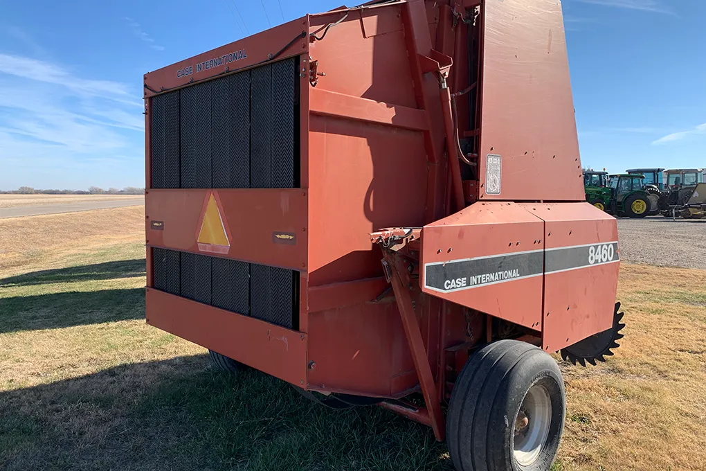 1990 Case IH 8460 Round Baler - Machinery Warehouse